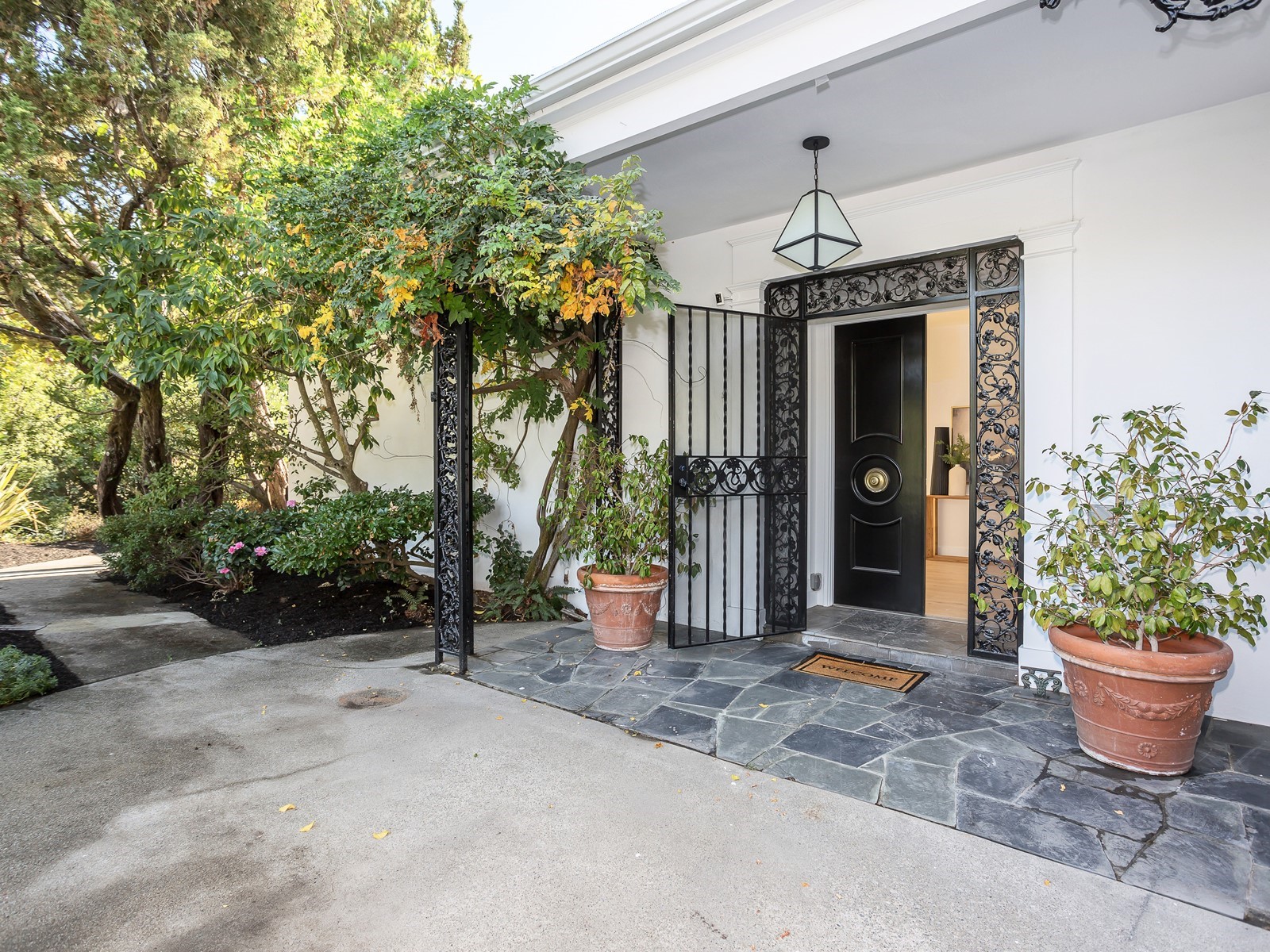 121 Van Ripper Lane | The Linda Friedman Team